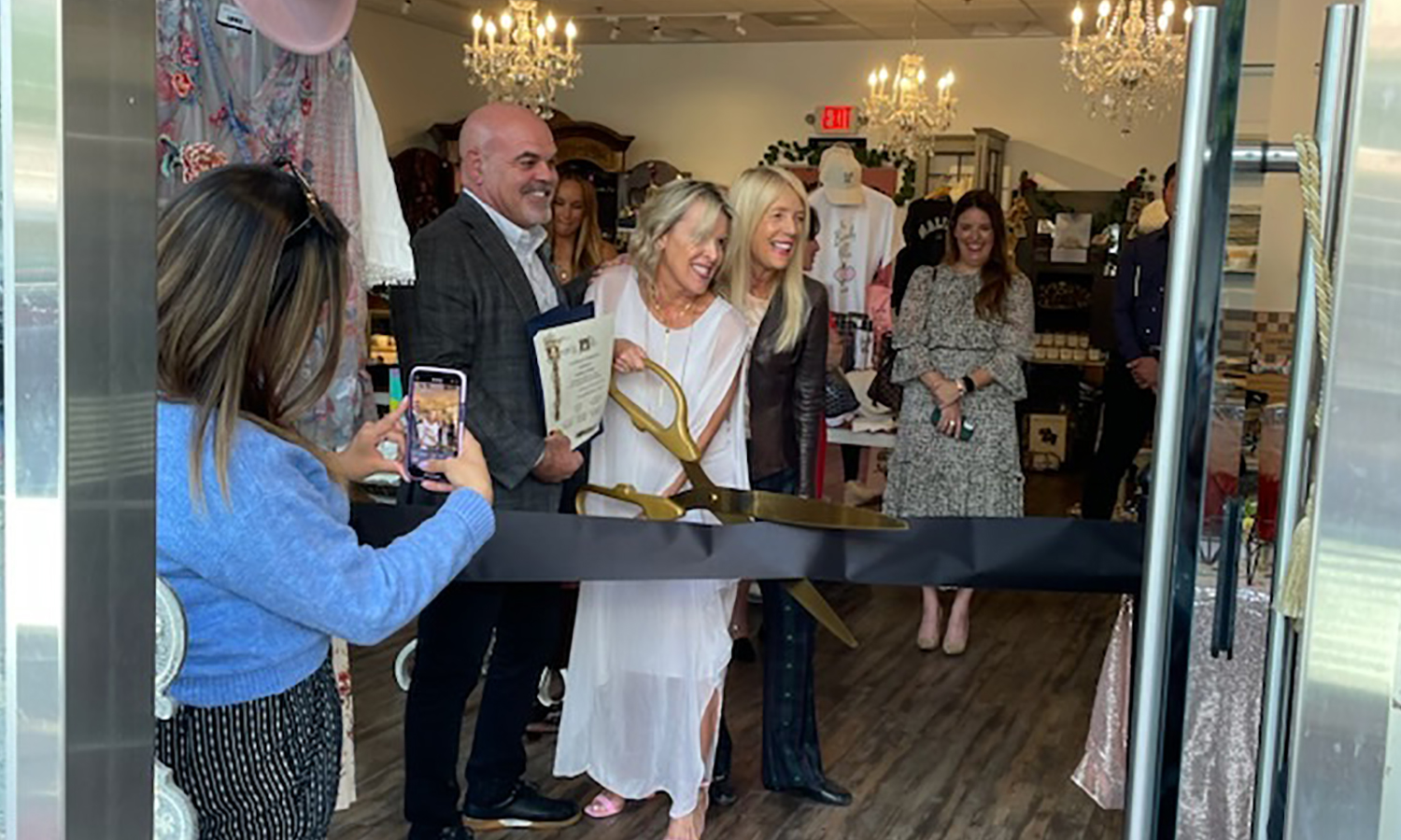 Beverly Hills Courier - Epiphany Boutique Opens on South Beverly Drive ...